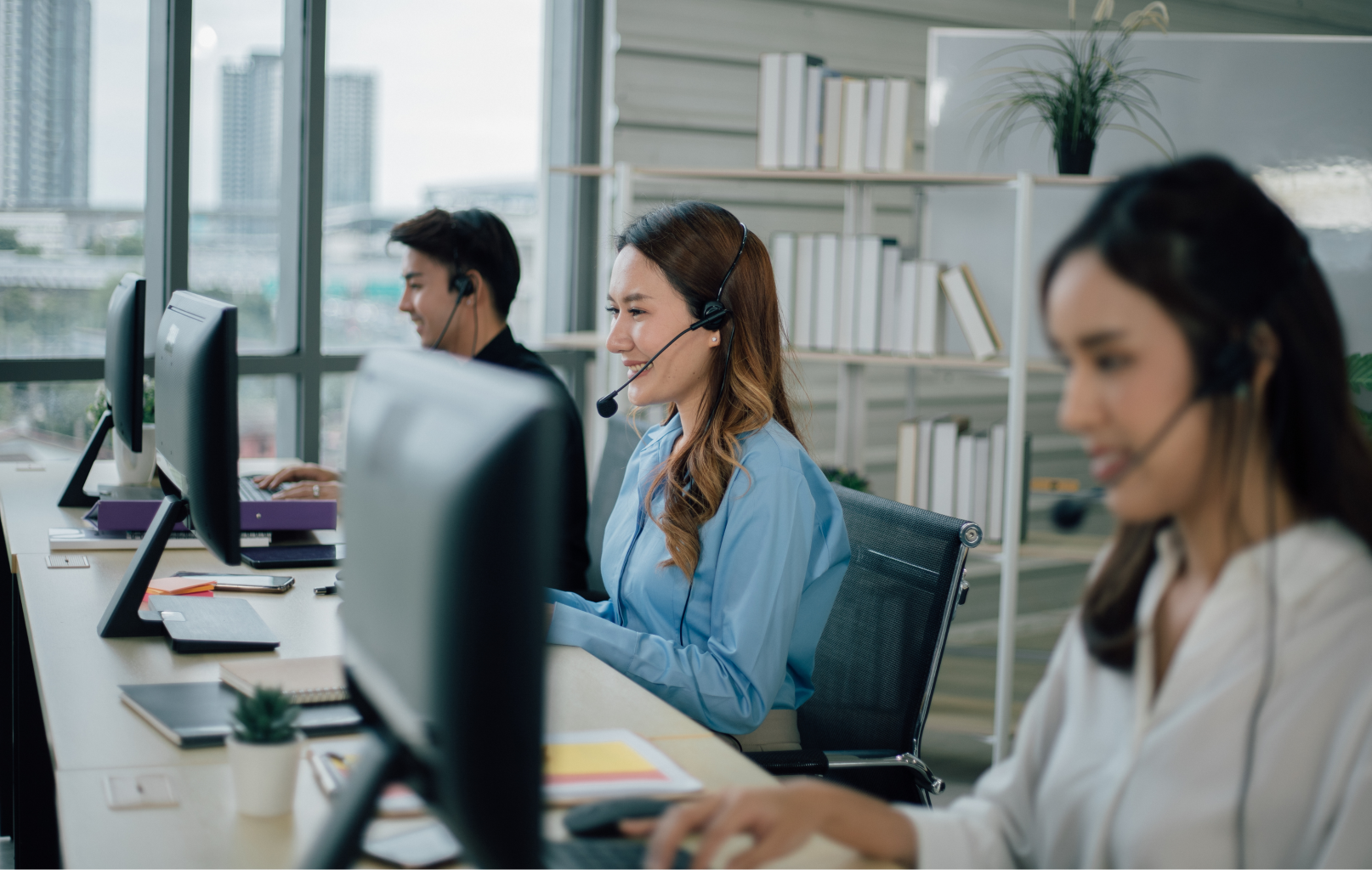 3 Artificial Intelligence (AI) Call Center Examples and Benefits - Tealium